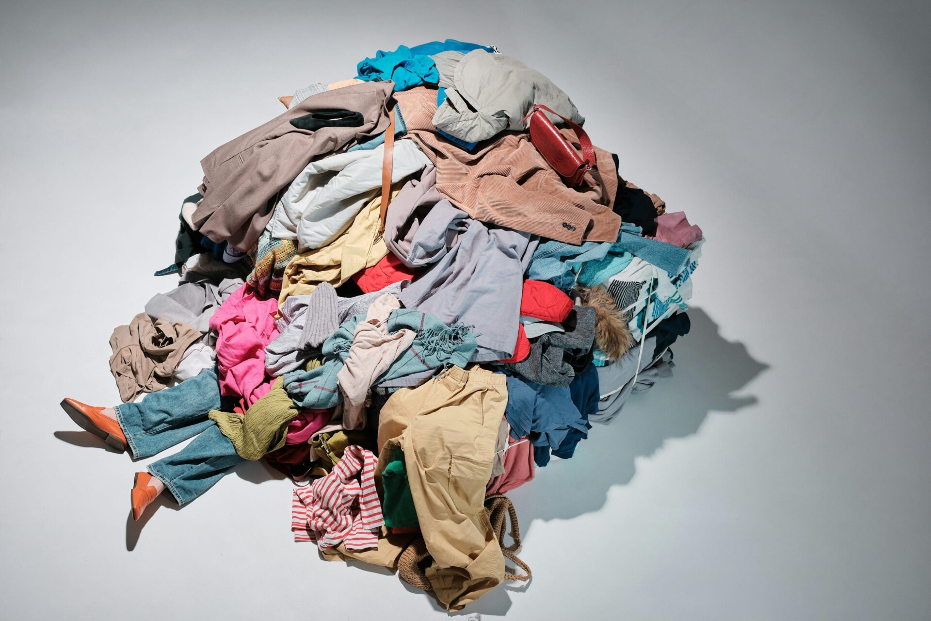 Fashion Waste: Challenges and Solutions